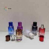 China Premium Gradient Glass Perfume Bottles with Fine Mist Sprayer (30ml, 50ml, 100ml) for sale