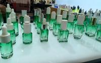 China Essential oil glass dropper bottles Serum bottles for sale
