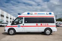 China Ford Transit Medical Emergency Ambulance 4×2 Diesel - 5820mm Length, 103kW Power with Oxygen System & Stretchers for sale