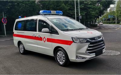 China 5.2m Medical Emergency Ambulance with 106kW Gasoline Engine and 4×2 Rear Drive for Patient Transport for sale