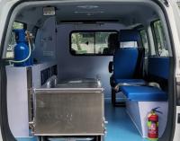 China 5.2m Medical Emergency Ambulance with 106kW Gasoline Engine and 4×2 Rear Drive for Patient Transport for sale