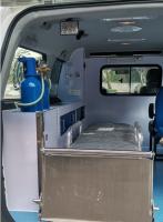 China 5.2m Medical Emergency Ambulance with 106kW Gasoline Engine and 4×2 Rear Drive for Patient Transport for sale