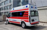 China Ford Transit Medical Ambulance 8/9 Seater Diesel 4x2 - 5820mm Length, 103kW Engine, GB17691-2018 Country VI Emission for sale