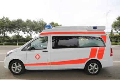 China Mercedes-Benz Medical Ambulance 2.0T Gasoline 7-Seat with 9-Speed Automatic Transmission and 2700mm Medical Cabin for sale