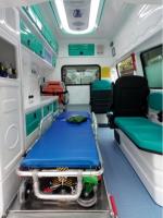 China Mercedes-Benz Medical Ambulance 2.0T Gasoline 7-Seat with 9-Speed Automatic Transmission and 2700mm Medical Cabin for sale