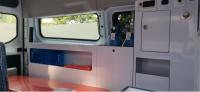China Ford Transit Medical Ambulance 8-Seater Gasoline 2.0L 3300mm Wheelbase National VI Emission for sale