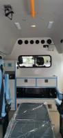 China Ford Transit Medical Emergency Ambulance 162HP 5-Speed Manual 3300mm Wheelbase 8-Seat Capacity for sale