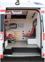China Ford Long Axle Medical Emergency Ambulance 9-Seat Diesel 4×2 with 3750mm Wheelbase and 80L Fuel Tank for sale