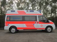 China Ford Transit 9-Seat Medical Ambulance 4×2 Diesel 2.2L Engine 3700kg Capacity for sale