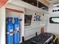 China Mercedes-Benz Weiting Gasoline Ambulance 7-Seat 4×2 Automatic with 2.0L Engine and 2700mm Medical Cabin for sale