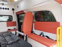 China Mercedes-Benz Weiting Gasoline Ambulance 7-Seat 4×2 Automatic with 2.0L Engine and 2700mm Medical Cabin for sale