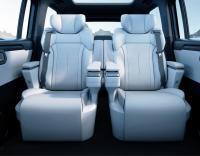 China Plug-In Hybrid Large SUV 5050mm Length 235km Electric Range Dual Motor 4WD Automatic Transmission for sale