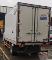China Jiangling Refrigerated Cargo Van 4×2 Diesel 5MT 4495KG Total Mass with -18℃ Cooling System for sale