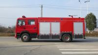 China Dongfeng 8200 Liter Water Tank Fire Truck 4×2 Diesel 169kW 6-Seater Manual Transmission for sale