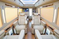 China Toyota Coaster 11-Seater Business Bus with 3956ml V6 Engine and 5-Speed Manual Transmission for sale