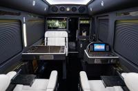 China Toyota Coaster 7-Seater Business Coach - 7005mm Length, 151kW V6 Engine, 5-Speed Manual Transmission for sale