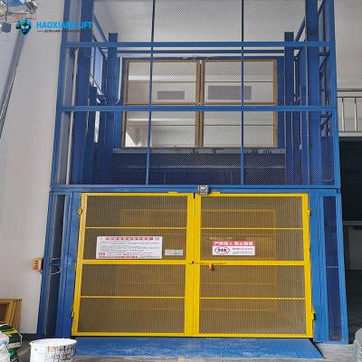 China 8m Custom Warehouse Elevator Lift 3000kgs High Capacity 8m Height for sale