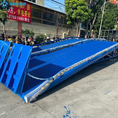 China Manual Portable Forklift Ramp Dock For Truck Loading And Unloading Cargo for sale