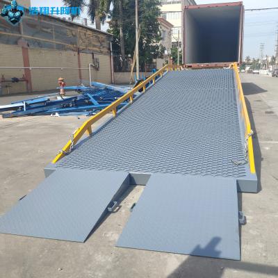 China Hydraulic Mobile Yard Portable Forklift Loading Ramp Dock Anti Rust Steel Heavy Duty for sale