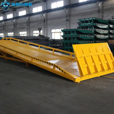 China 1.2m-1.68m Hydraulic Portable Unloading Dock Truck Ramp for Warehouse for sale