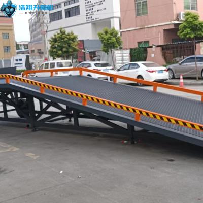 China Adjustable Hydraulic Anti-skid Unloading Mobile Warehouse Dock Portable Ramp For Container Loading for sale