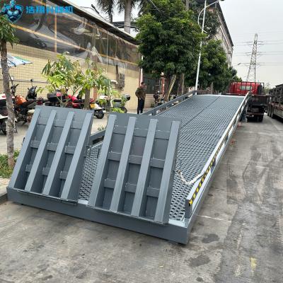 China Ergonomic Workflow Optimization 1,200-1,680mm Hydraulic Dock Ramp with Dual Brake Locks for sale