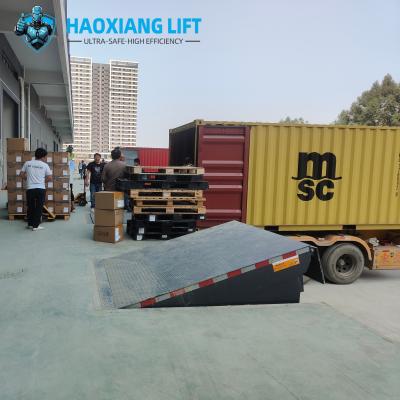 China Mechanical Container Dock Leveler 15mm Steel Plate Platform Lifter For Forklift Truck Suitable for sale