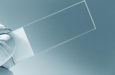 China Ultra White Glass Base Sheets 1300×1100mm for Microscope Slides with 91.5% Light Transmittance and 0.25-2.0mm Thickness Options for sale