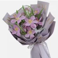 China Valentine's Day Hugs gift for packaging floral custom bouquet wrapping paper Flowers wrapping paper for sale