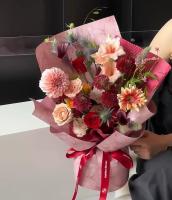 China Antistatic Florist Wrapping Paper with Waterproof and Embossed Art Rose Blossom Design for sale