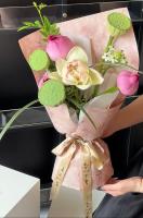 China Antistatic Florist Wrapping Paper with Waterproof and Embossed Art Rose Blossom Design for sale