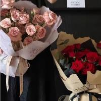 China Waterproof Florist Wrapping Bouquet Packing Paper Love Letters Print Flower Wrapping Paper for sale
