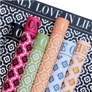China Waterproof Handmade Flower Wrapping Paper 56*56cm Four-Leaf Clover Design for sale