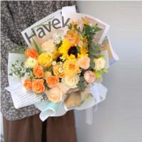 China English Newspaper Flower Bouquet Wrapping Paper in 2 Colors for Gift Packaging for sale