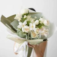 China Thickened Solid Color Waterproof Flower Wrapping Paper 56CM * 56CM Customized Packaging Size 60X30X3cm for sale