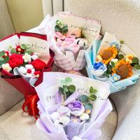 China 520 Mother's Day Bouquet Woolen Knitted Handmade Flowers for Graduation Season for sale