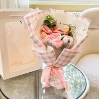 China 520 Mother's Day Bouquet Woolen Knitted Handmade Flowers for Graduation Season for sale
