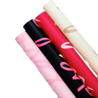 China 60*30*3 cm Waterproof Floral Wrapping Paper for Flower Shops Laminated Bouquet Wrap for sale