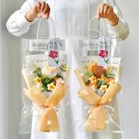 China Handmade Sunflower Carnation Knit Bouquet Creative Ready-Made Gift for Bestie’s Birthday/Christmas Rose-Inspired Yarn Flowers for sale