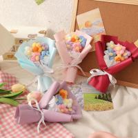 China Handmade Puff Stitch Mini Knit Bouquet Cute Yarn Flower Gift for Her Bestie’s Birthday/Valentine’s Day for sale