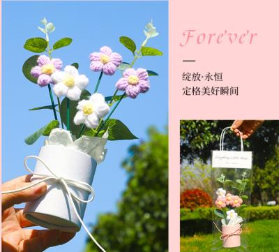 China Knited Pile Hand-Knitted Floral Bouquet Plush Flower Gift Set 6x20cm Perfect for Mother's Day Birthday Valentine's Day for sale