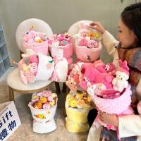China Mother's Day Gifts Valentine's Day Large Cartoon Doll Flower Bouquets Finished Dolls Birthday Gifts for Girlfriend and Best Friends for sale