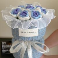 China Festival Flower Bouquets Knitted Woolen Flowers Eternal Flowers Knitted Roses Creative Birthday Gifts Flower Bouquets for Girlfriend and Best Friends for sale