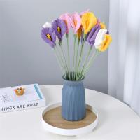 China Handmade Yarn Flower Bouquet - Knitted Calla Lily Artificial Blooms, Crochet Floral Arrangement for sale