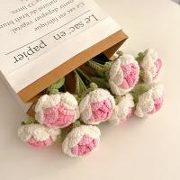 China Handmade Crochet Gradient Rose Artificial Flowers, Floral Decor, Hyper-Realistic Blooms for Festive Gifting for sale