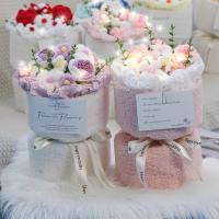 China Romantic Little Rabbit Bouquet Finished Product Hand-knitted Wool Rose Valentine's Day Birthday Gift for Girls for sale