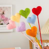 China Finished Product Love Heart Wool Knitting Hand Crochet Creative Artificial Flower Bouquet for sale