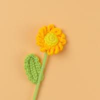 China Multiple Color Handmade Crochet Daisy Flower Bouquet Creative Artificial Flowers Perfect Valentine's Day Gift for Best Friend for sale