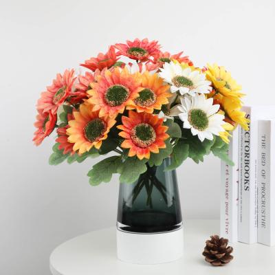 China 20x27cm Artificial Sunflower Bouquet Made of Durable Plastic for Long-Lasting Beauty for sale