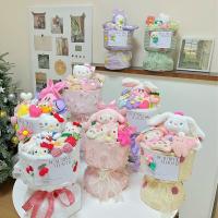 China 20x35cm Doll Bouquet Unique Gift for Girlfriend's Birthday or Qixi Valentine's Day for sale